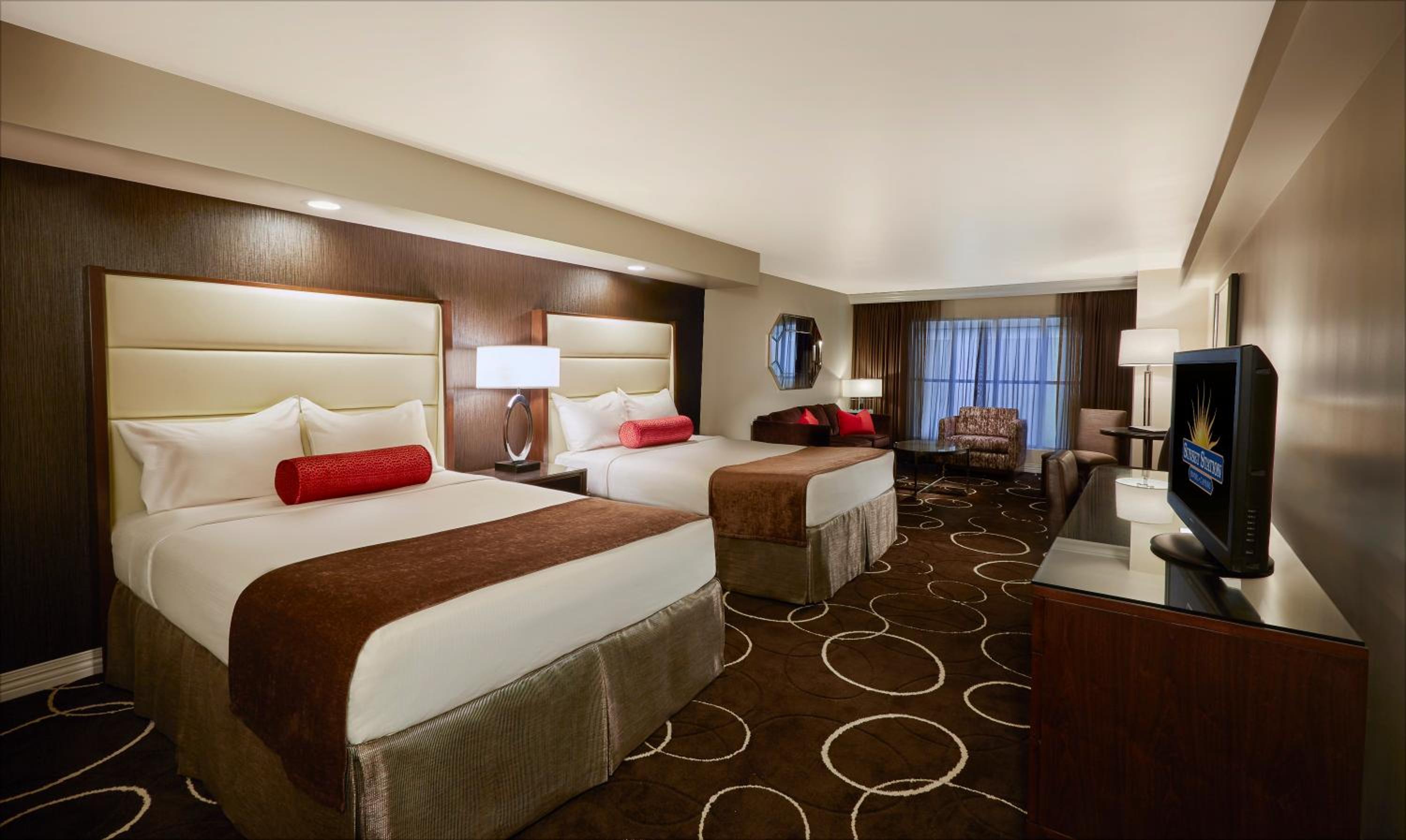 Book Your Stay at Sunset Station Hotel & Casino | VegasNearMe